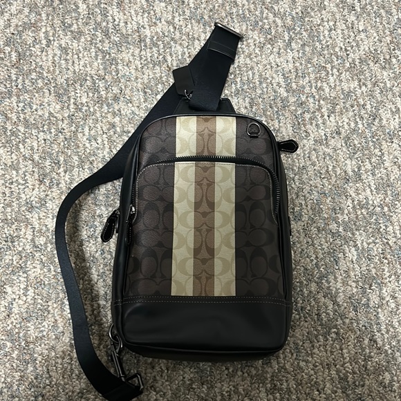 Coach | Accessories | Graham Pack In Blocked Signature Canvas With ...